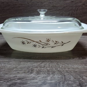 Vintage Pyrex/golden Honeysuckle/white and Gold/2.5qt Casserole Dish ...