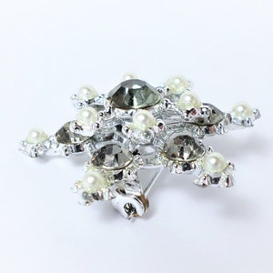 Crystal Snowflake Brooch Pin, Vintage Silver Rhinestone and Pearl ...