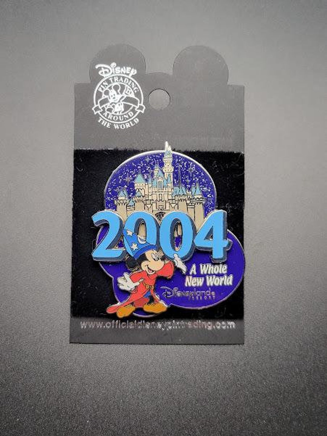 Vintage Disney Pin 2004 A Whole New World Lapel Pin 68293 Sleeping ...