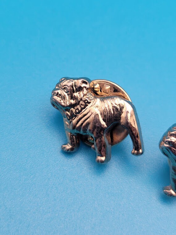 mack truck bulldog pin - Gem