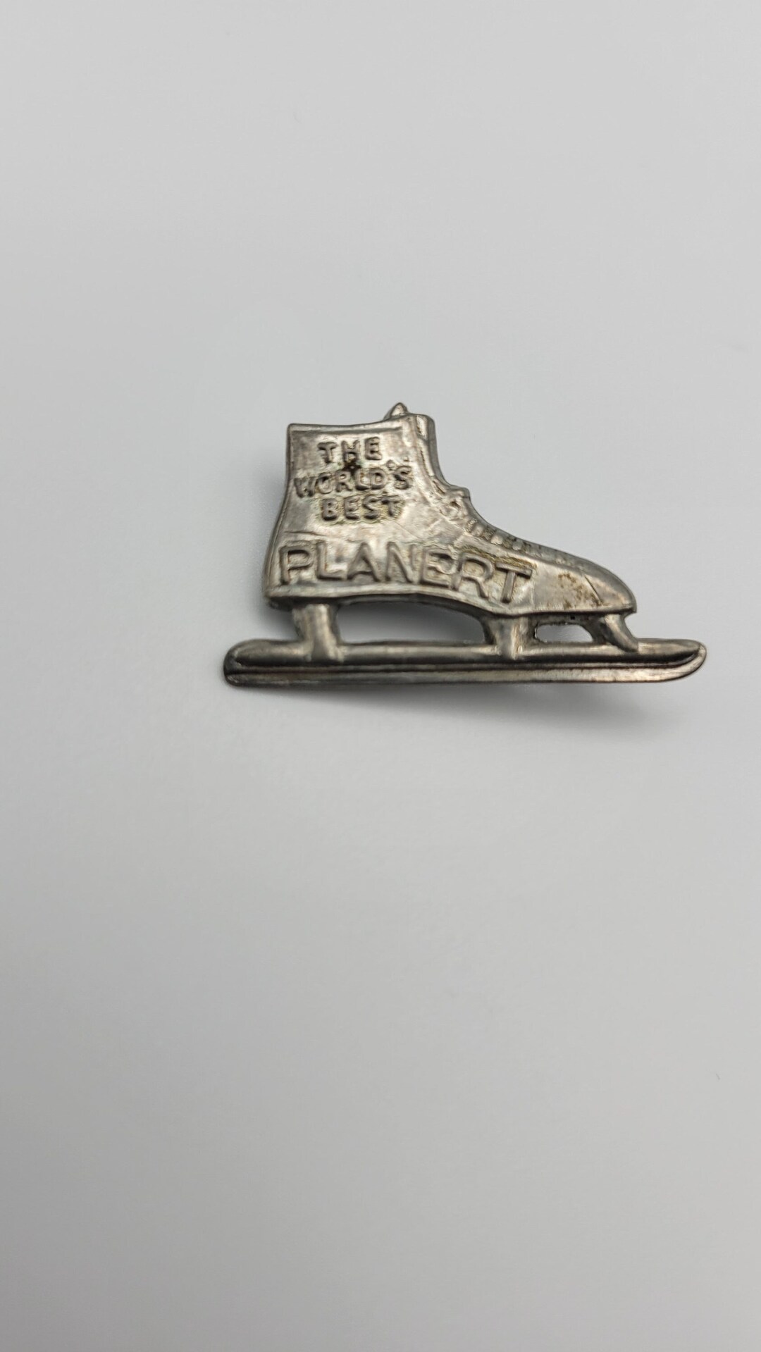 Ice Skating Pin "the Worlds Best Plantert" Vintage - Etsy