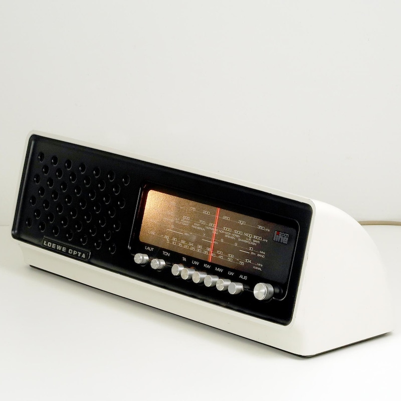 Vintage loewe radio - Etsy.de