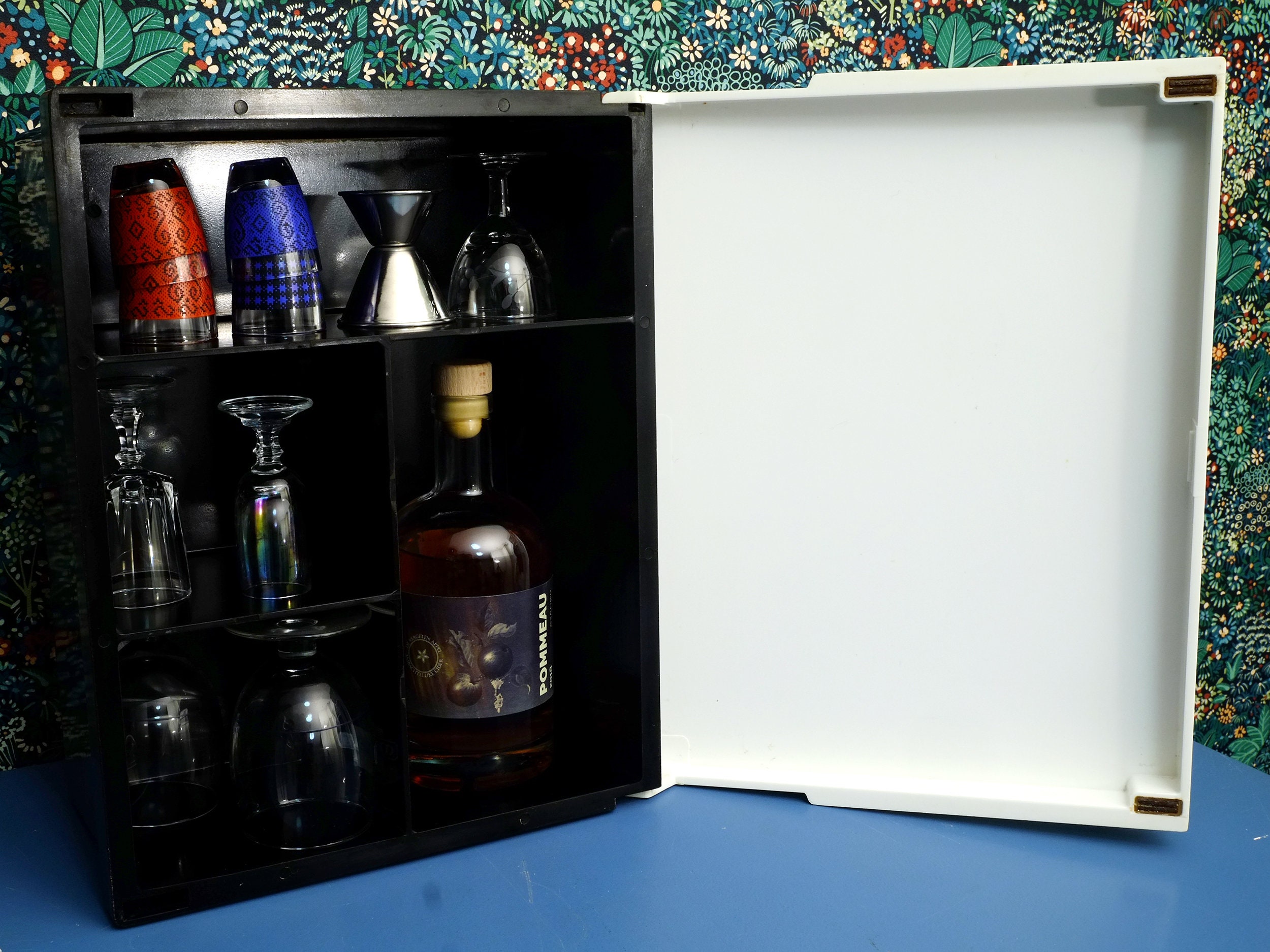 Vintage Mid Century Bathroom Bakelite Medicine Cabinet by PWO - Etsy