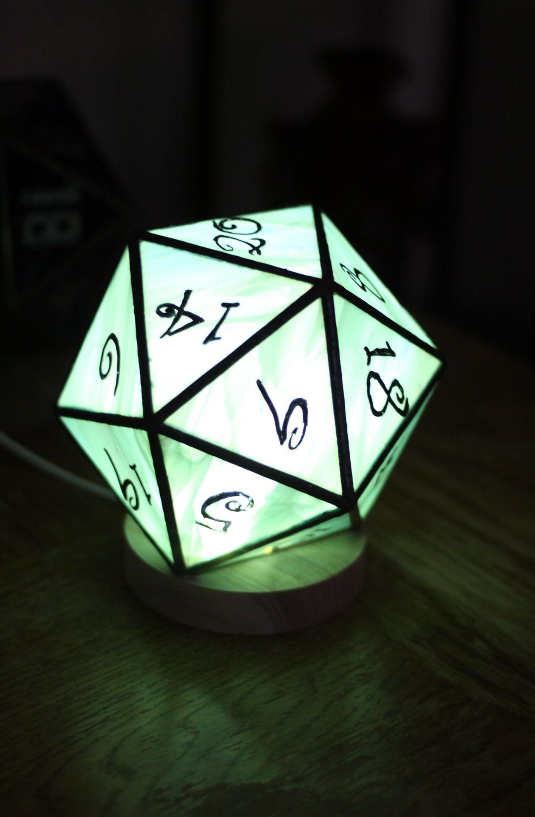 Stained Glass D20 Light - Etsy