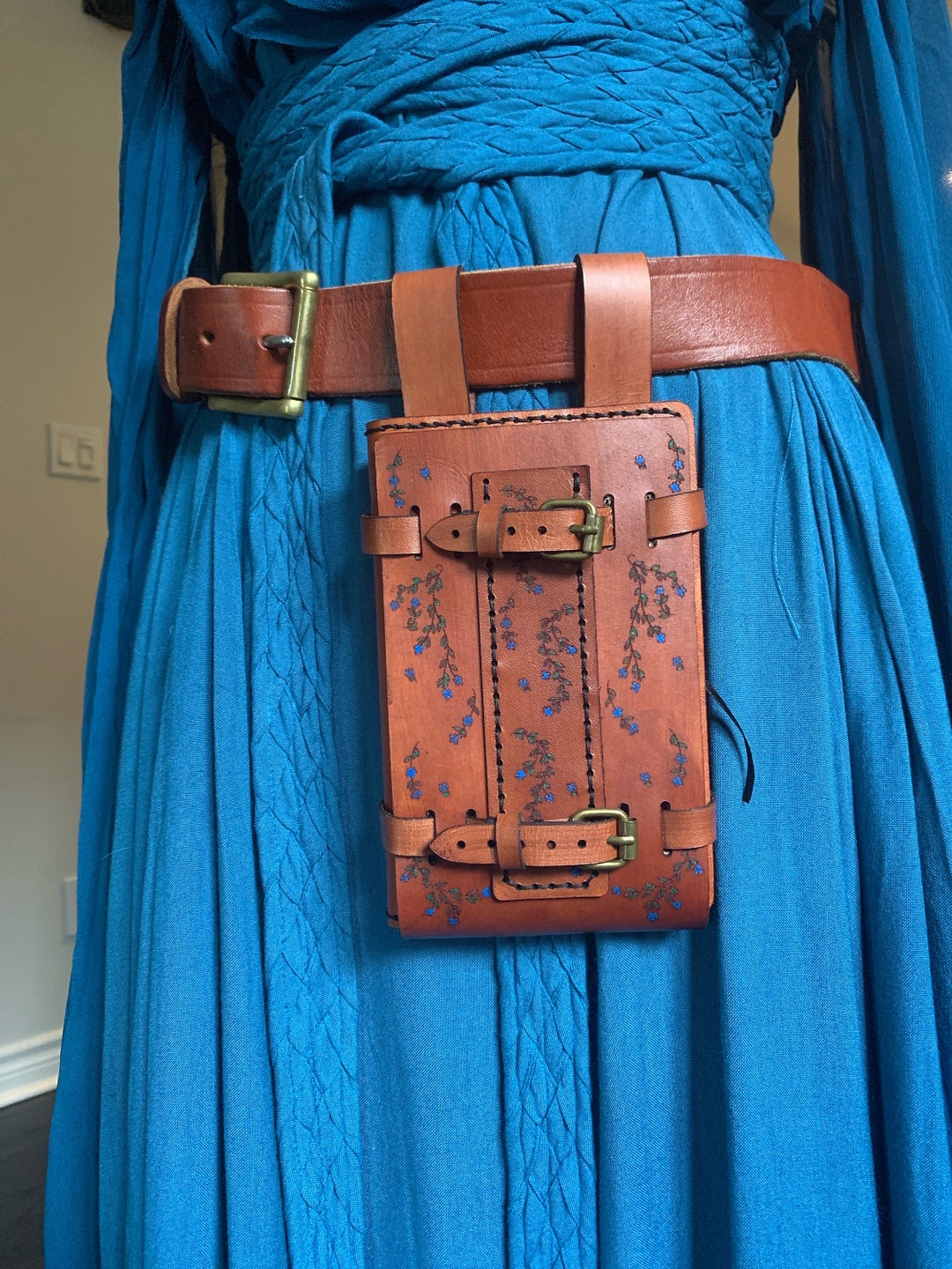 Book Holster With Vines and Flowers and Belt Loops for Ren Faire, LARP, Cosplay Regular Size - Etsy