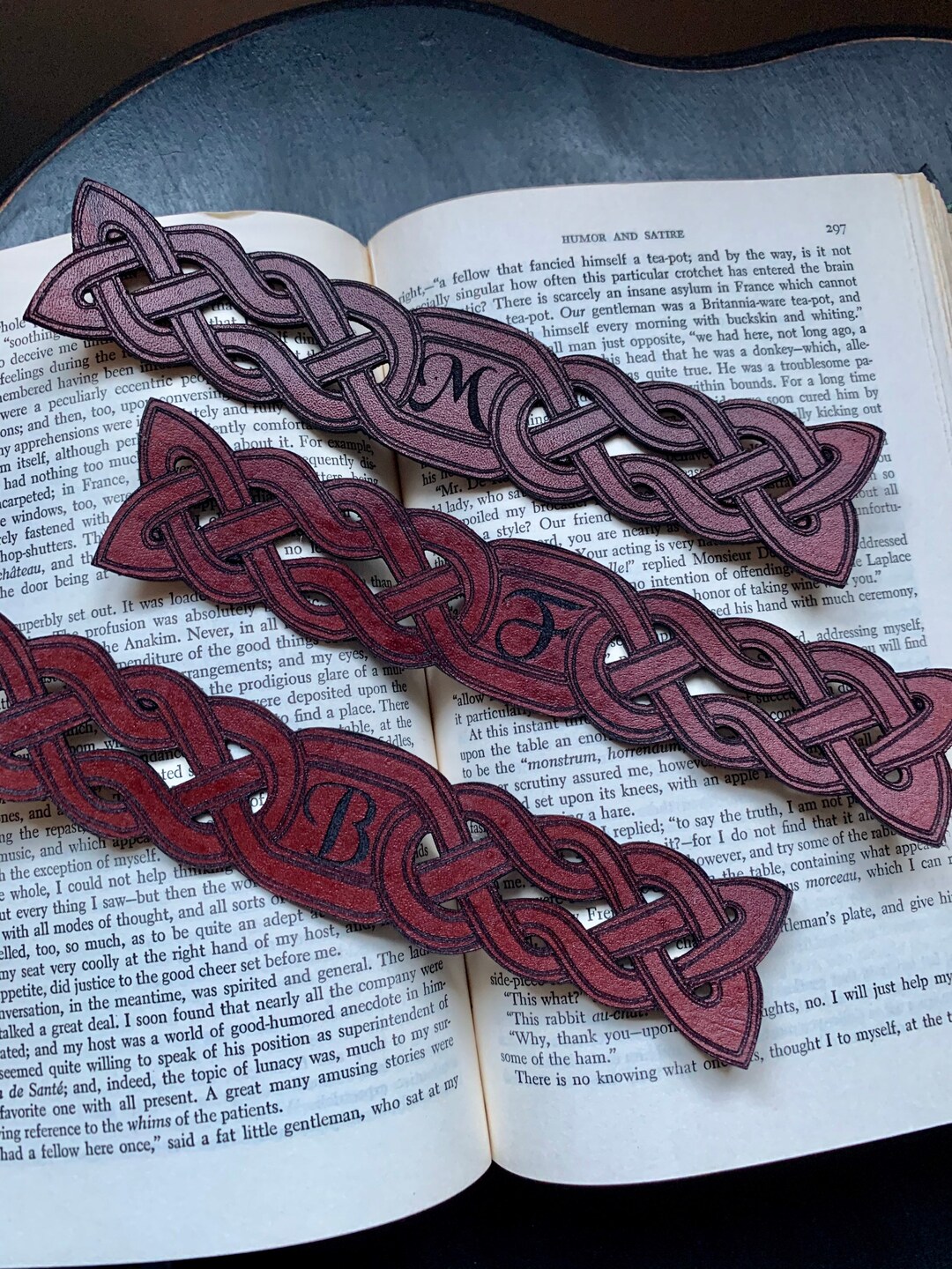 Customizable Celtic Knot Monogram Leather Bookmark - Etsy