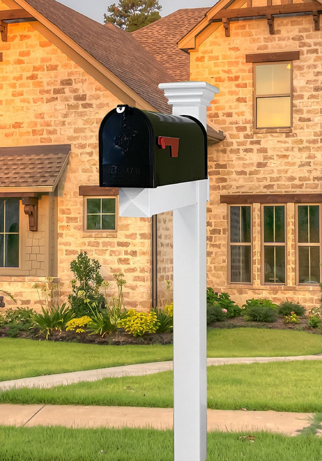 Mailbox With White Vinyl Post, Standard Base, and Federation Style Cap ...
