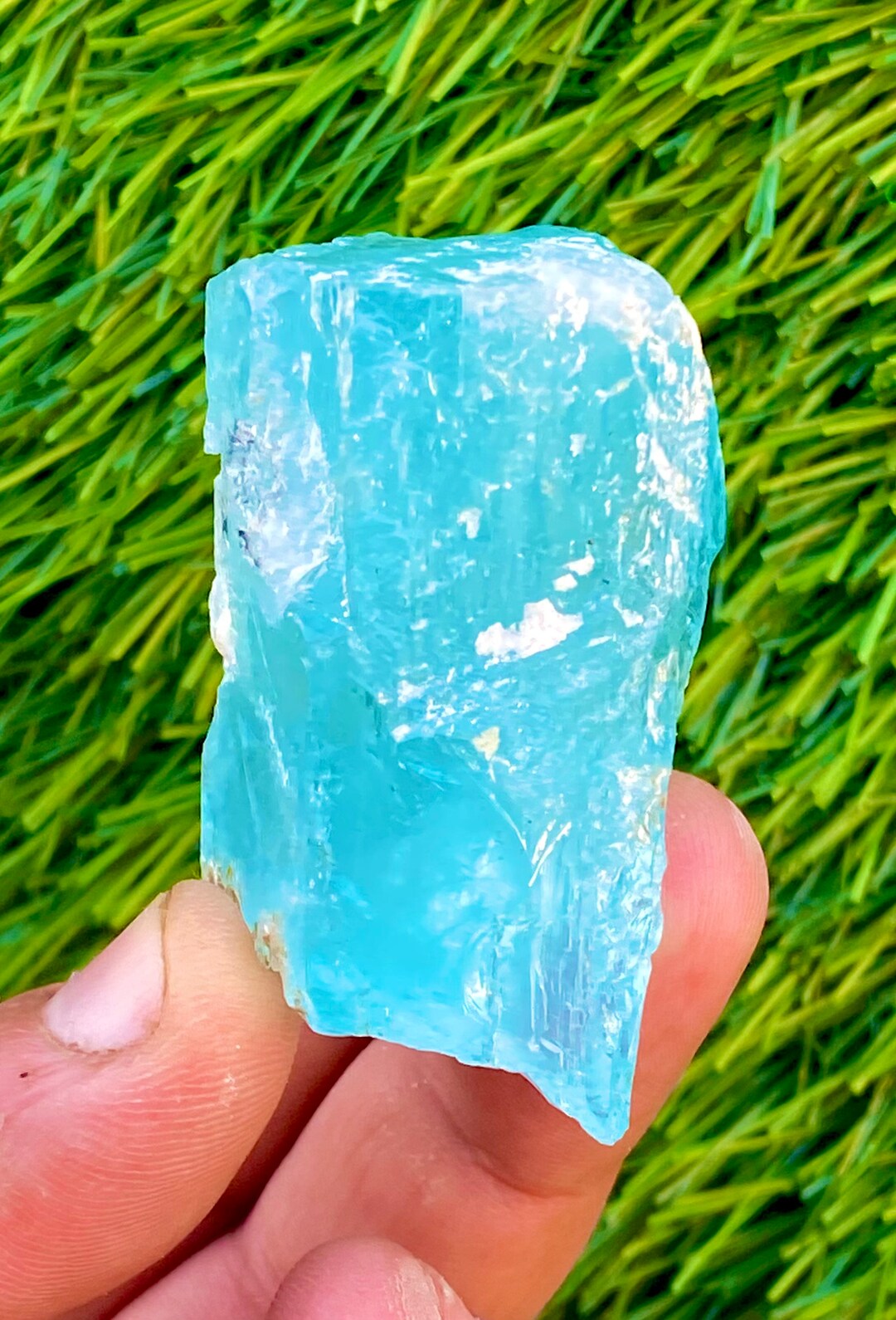 350 Carats Beautiful Top Deep Blue Color Aquamarine Terminated Crystal ...