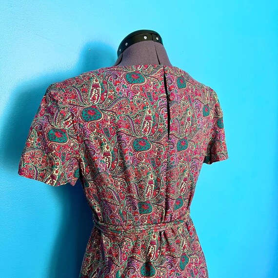 Eye-catching 1960s/1970s Paisley Dress with Short Sle… - Gem