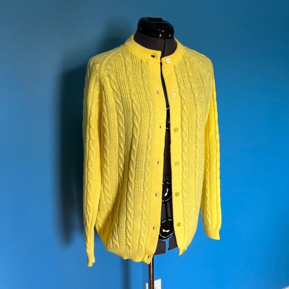 Sunny 1980s Acrylic Knit Cardigan by Atkins (M/L) - Gem