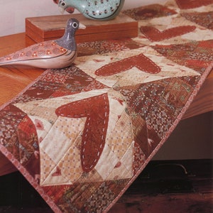 Table Top Quilts - Book 2 *table Toppers, Runners & Placemats Pattern ...