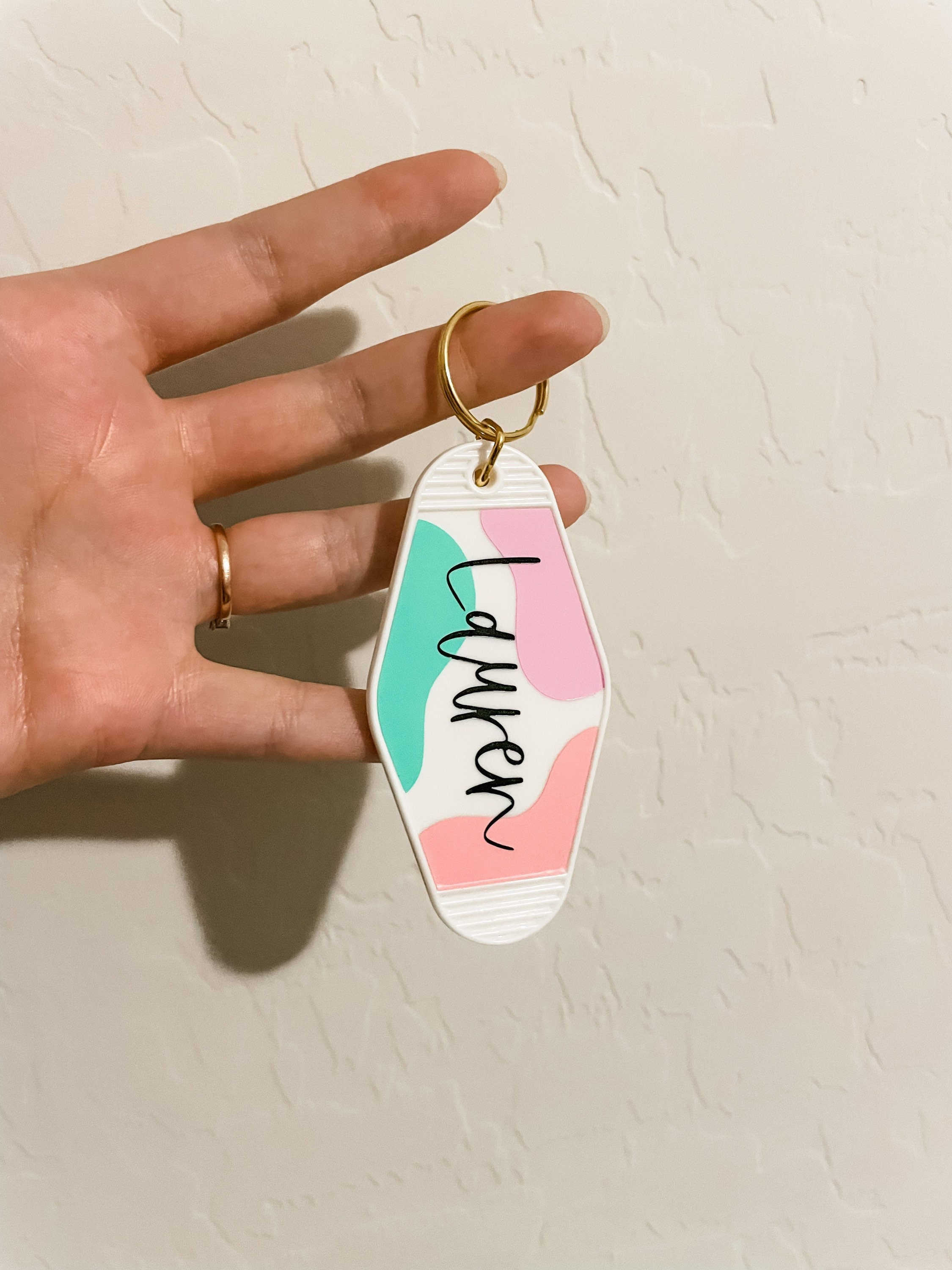 Personalized Retro Motel Keychain With Name White With Abstract Pink ...