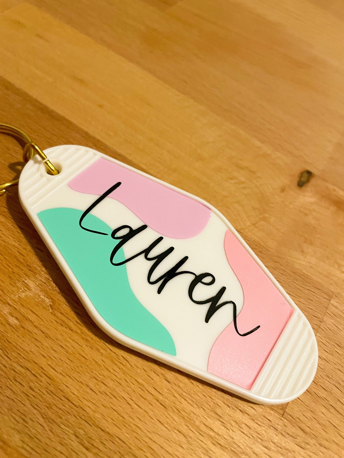 Personalized Retro Motel Keychain With Name White With Abstract Pink ...