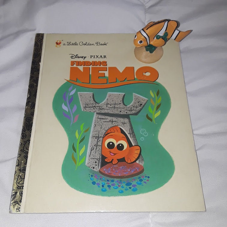Disney FINDING NEMO GOLDEN Book and Figure - Etsy