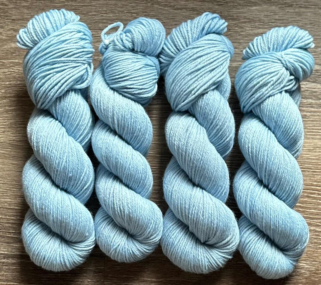 Sky Blue - 4 Ply Deluxe Sock Yarn, 100gms 400 Metres Superwash 85 Extra ...