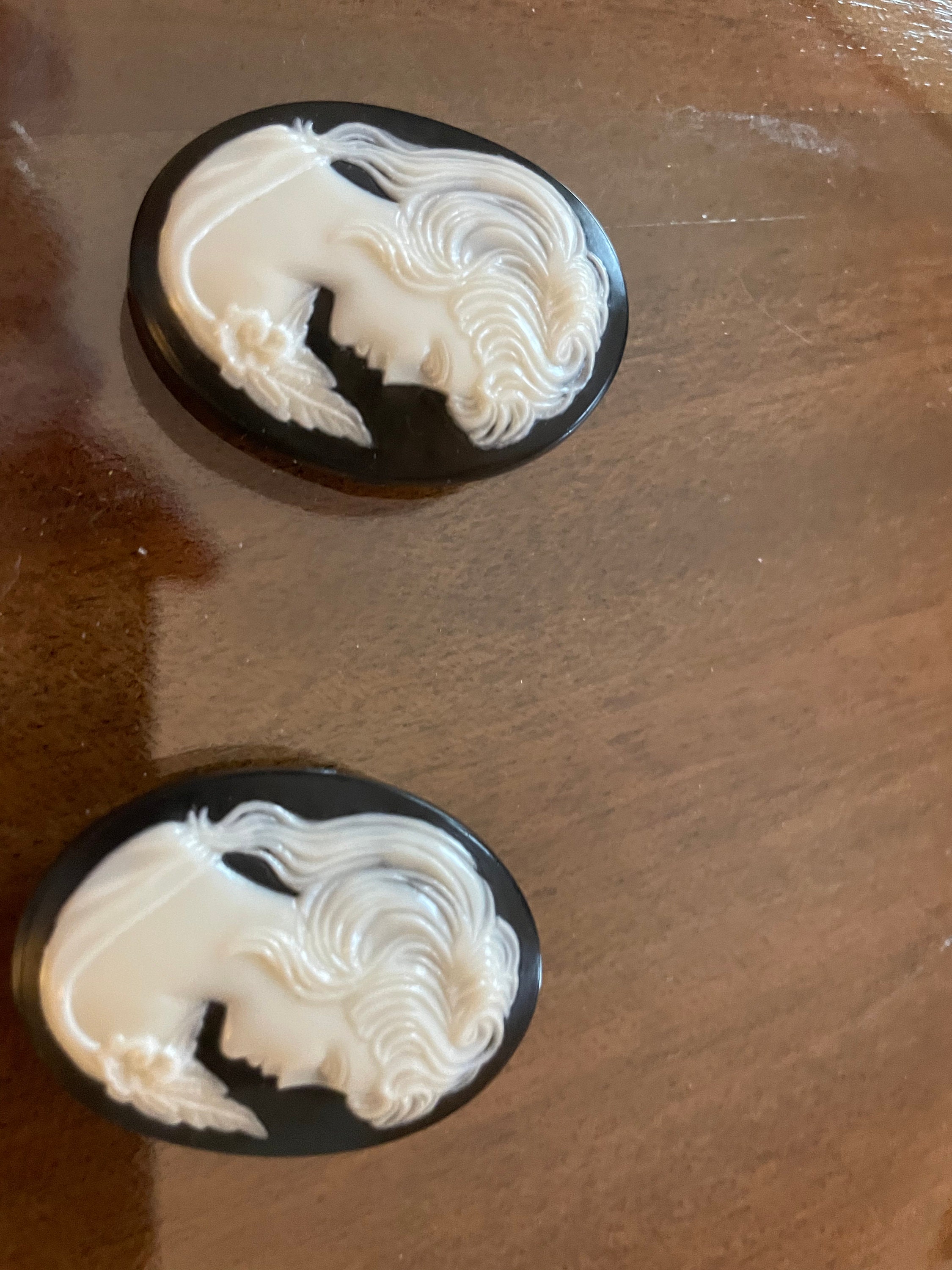 Antique Cameo Buttons - Etsy