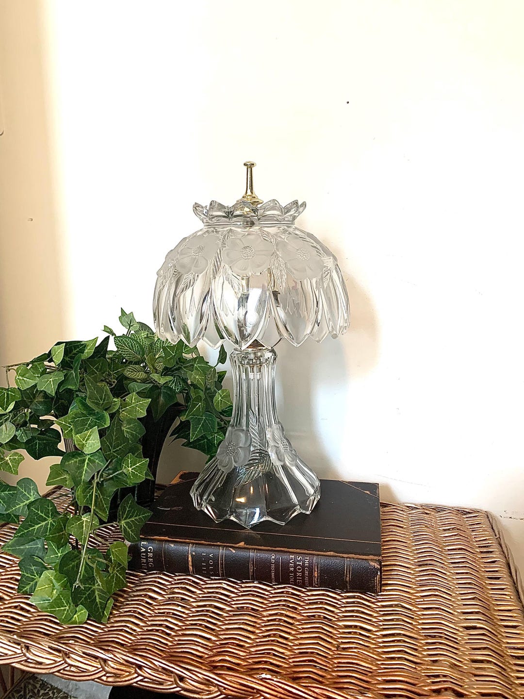 Vintage Floral Table Lamp: Crystal Glass | Cottagecore Bedroom, Vintage ...