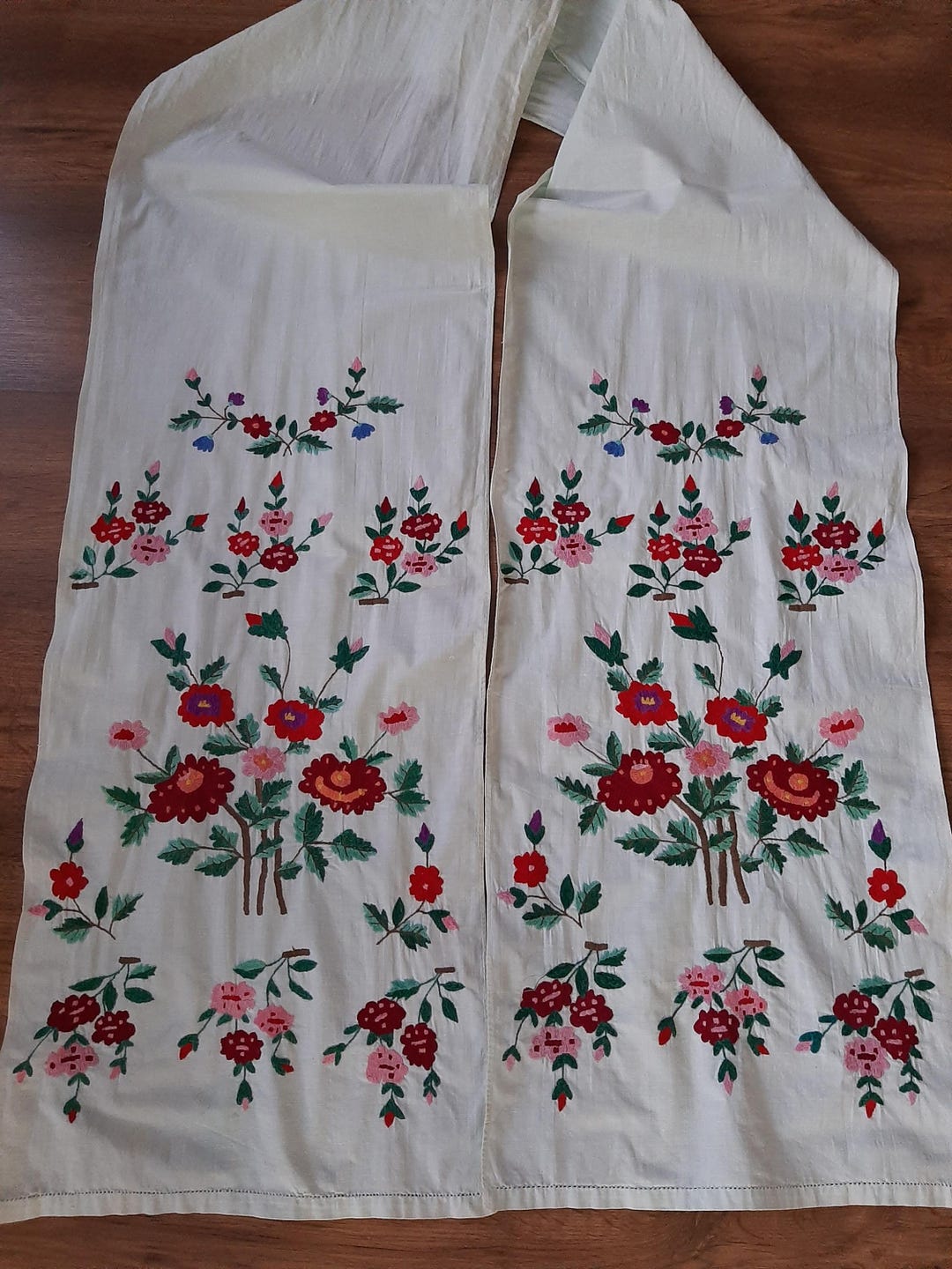 Vintage Ukrainian Embroidered Table Runner – Floral Rushnyk, Folk Decor ...