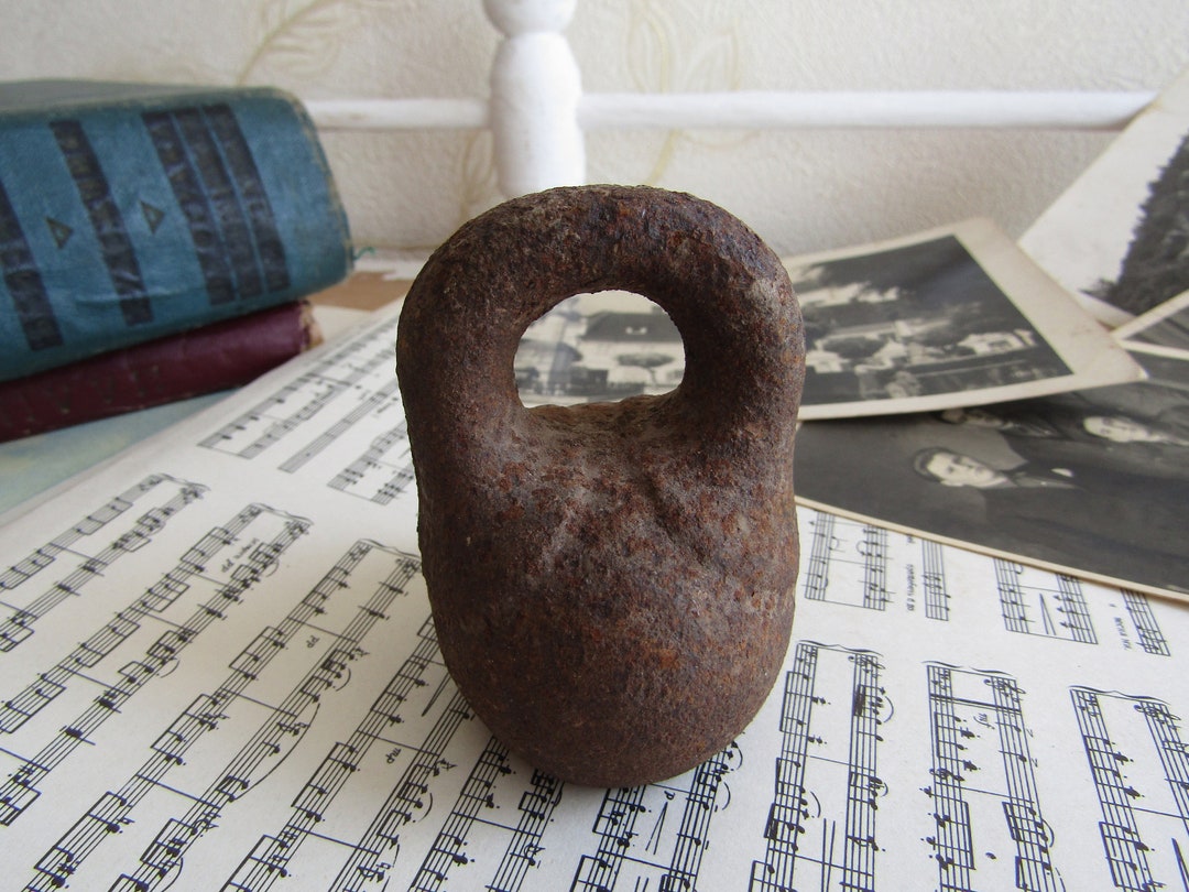 Vintage Cast Iron Weights Small Rusty Pound Weight Antique Ukrainian ...