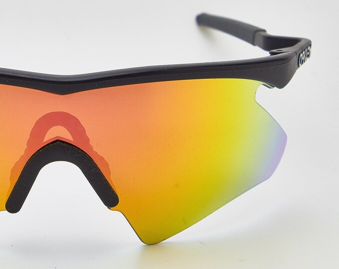 Vintage Sunglasses OAKLEY MUMBO M Frame Black With Red Plasma Lenses ...