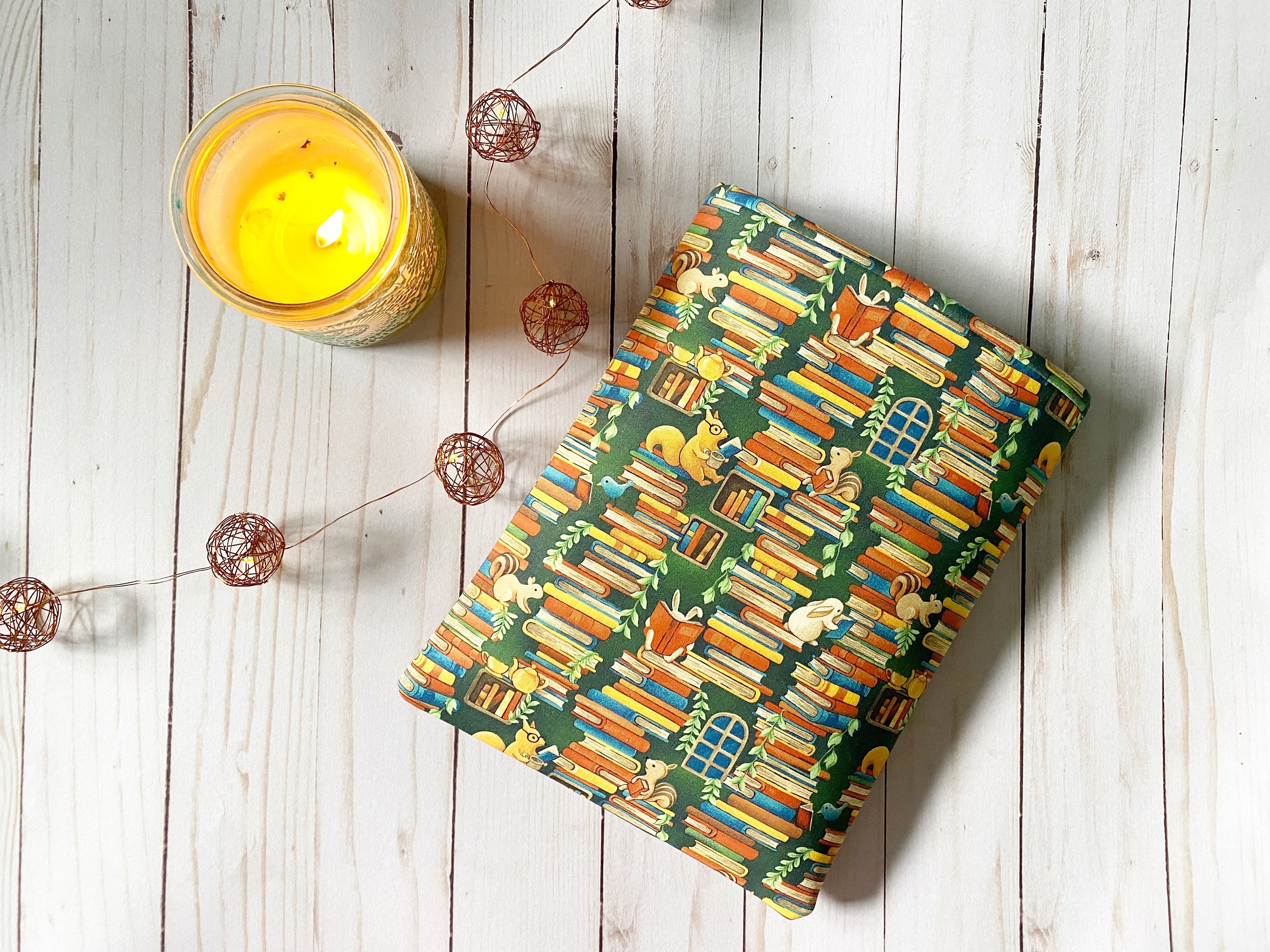 Critter Reads Padded Book Sleeve Book Protector Book | Etsy