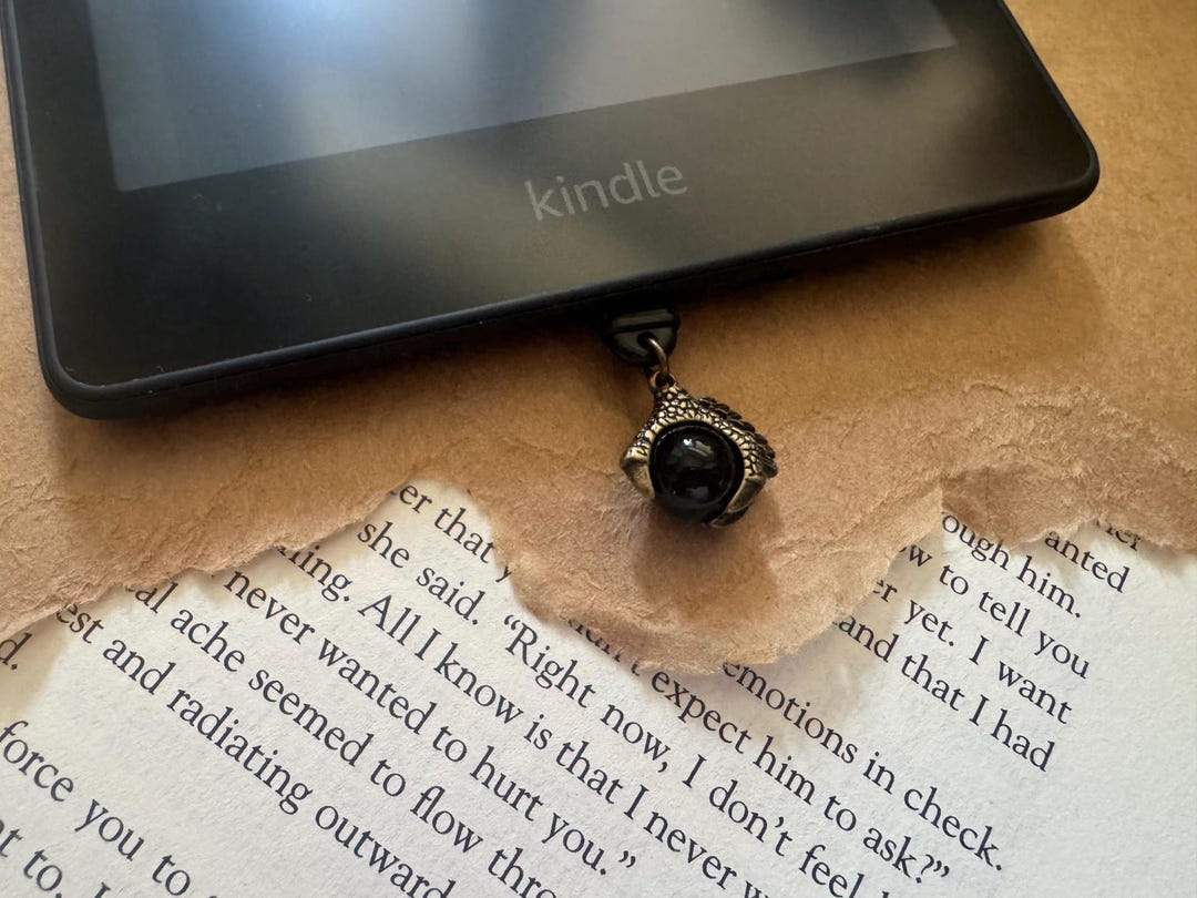 Raven Claw Kindle Charm | USB Type C | Anti Dust Plug | Phone Charm - Etsy