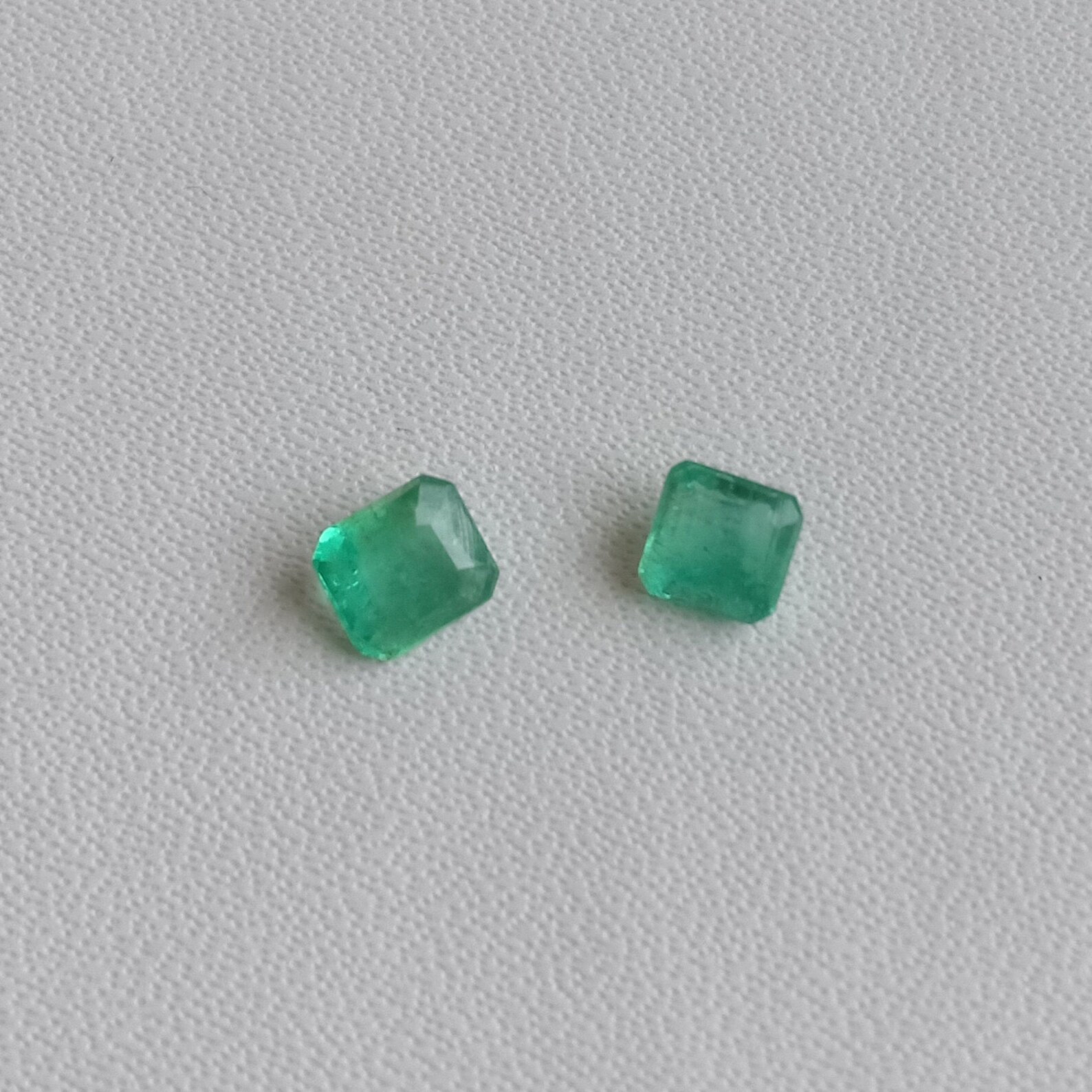 Top Quality Green Emerald Small Emerald for Amazing Jewelry - Etsy UK
