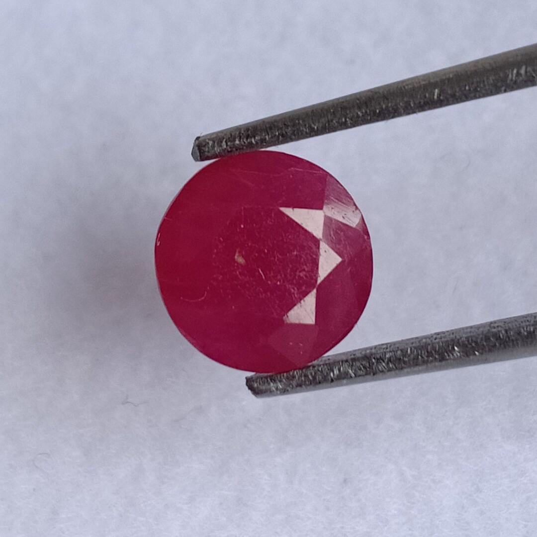 Burma Ruby | 1 Carat Round Pigeon Blood Red Gemstone - Etsy UK