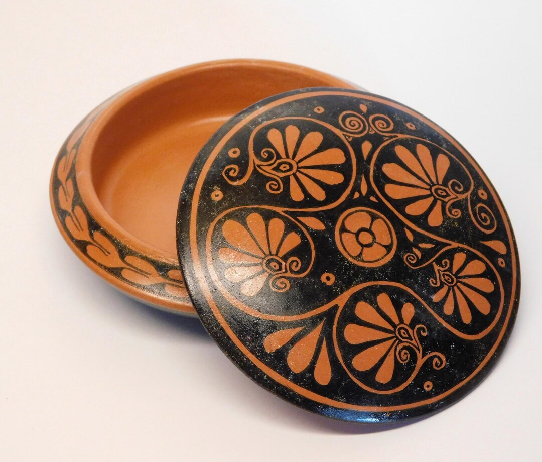 Red Figure Jewellery Box (pyxis) - Anthemion - Hand Painted Greek ...
