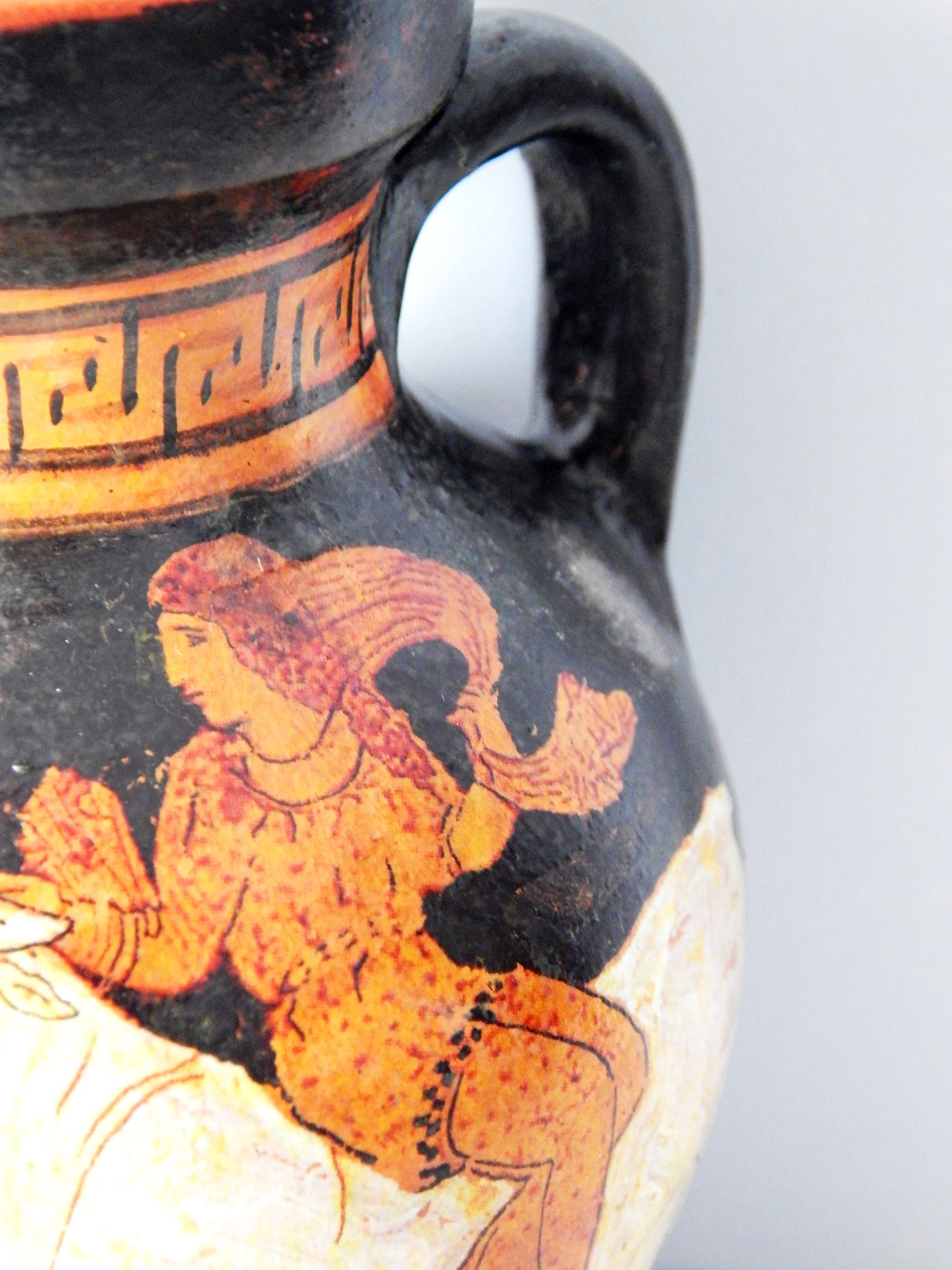 Athenian Red Figure Ceramic Amphora, Athena, Perseus and Medusa - Zeus ...