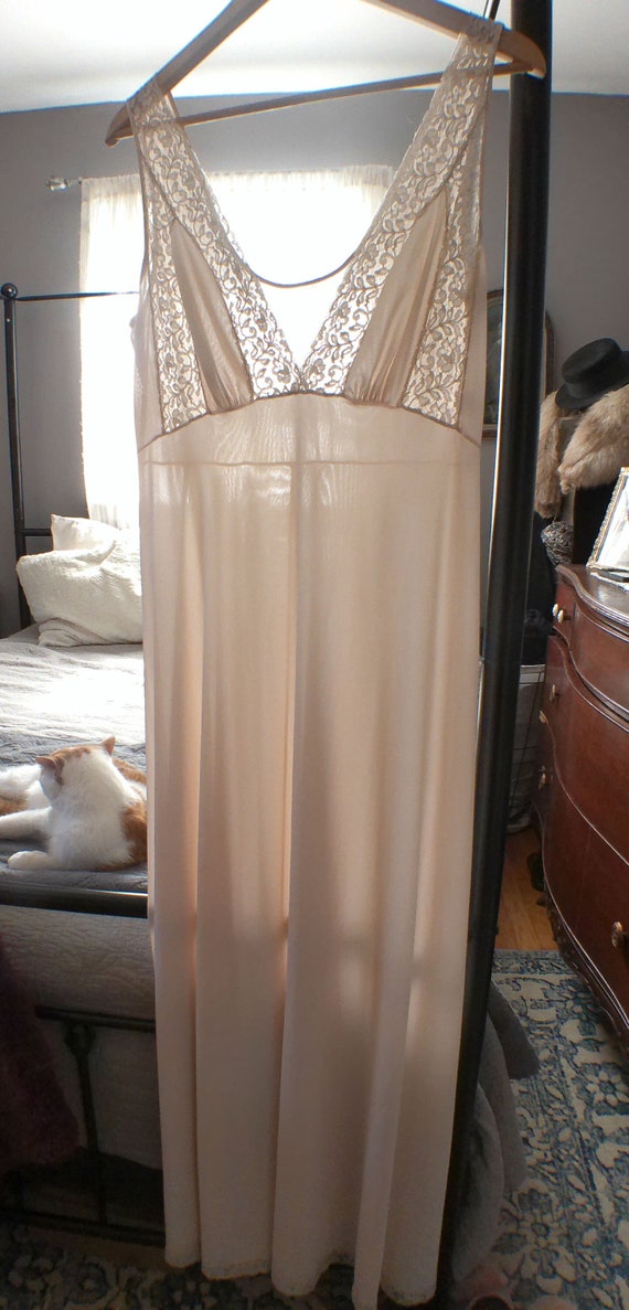 Vintage floor length nightgown - Gem