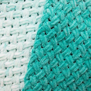Finger Knit Blanket Pattern Pdf, Beginner Patterns Download, Loop Yarn ...