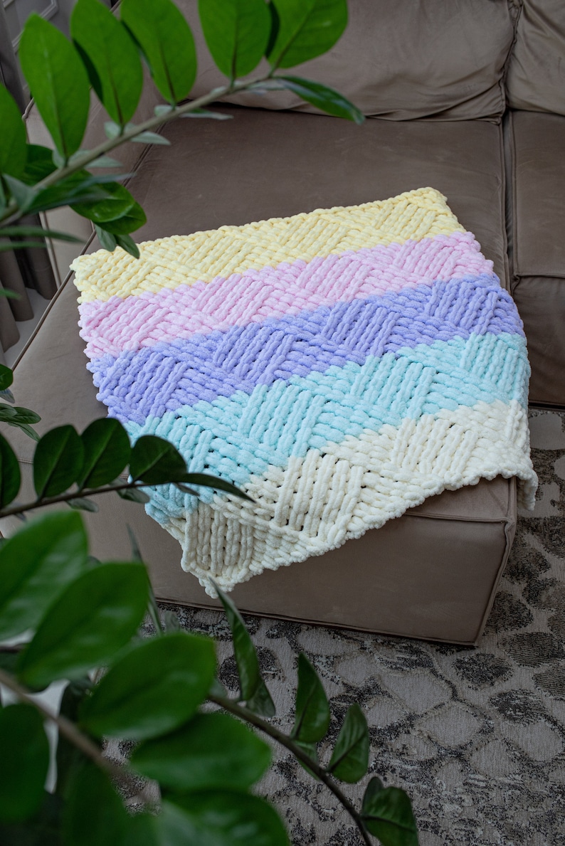 Loop Yarn Blanket Pattern: Finger Knitting Guide (PDF) - Etsy