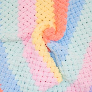 Loop Yarn Blanket Pattern: Beginner Finger Knitting (PDF Download) - Etsy