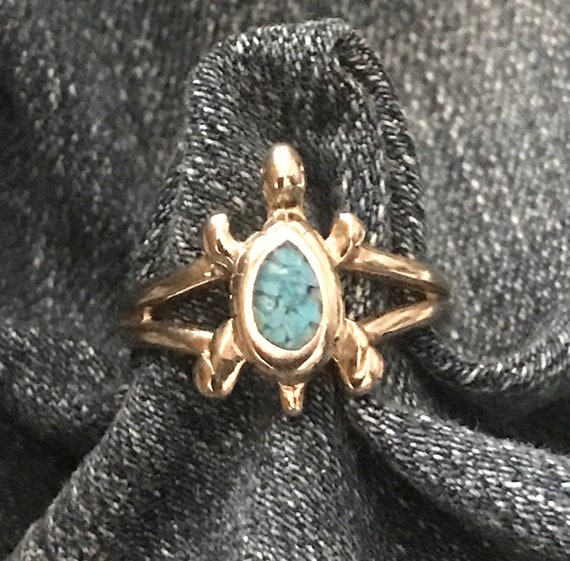 Silver Turtle Ring w Turquoise Inlay - Gem