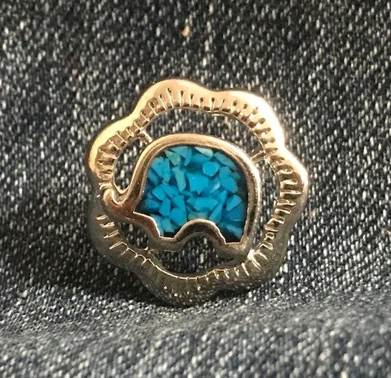 Silver Trifari Elephant pin w Turquoise - Gem