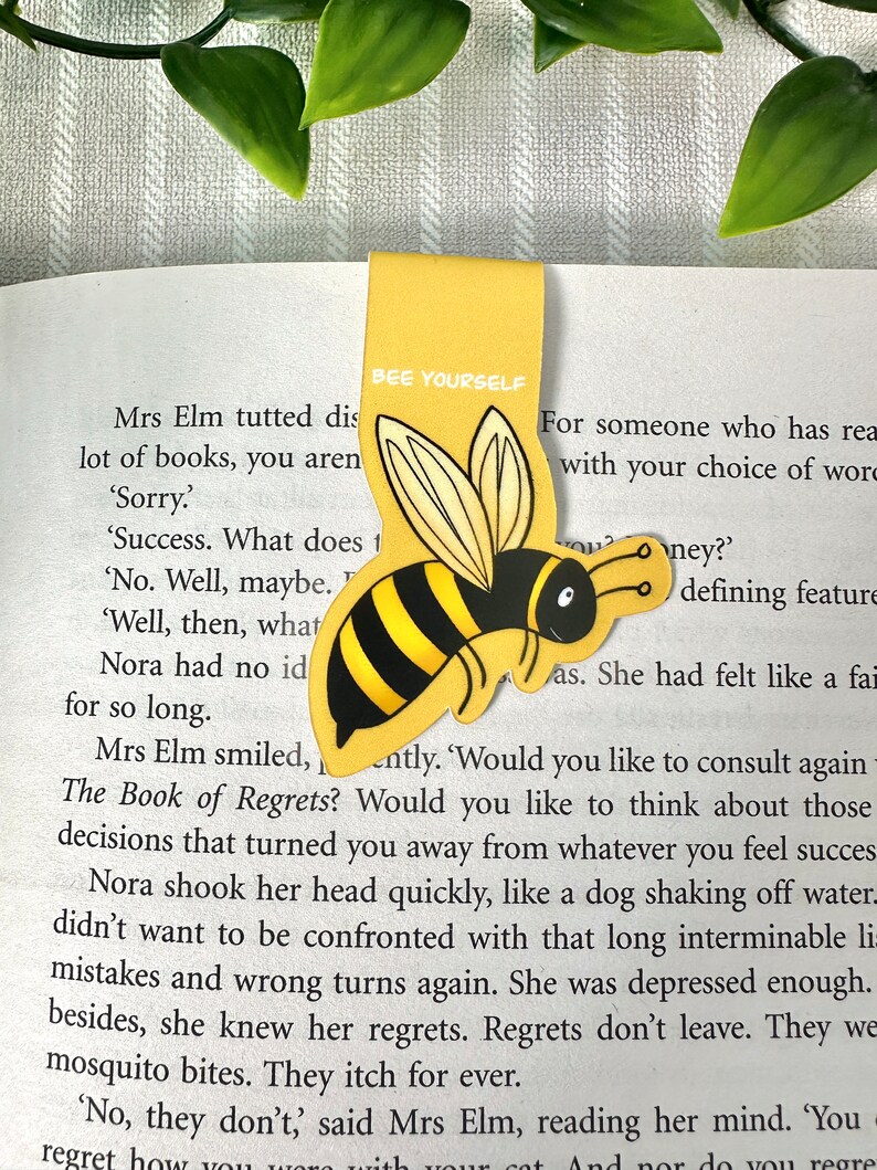 Bee Magnetic Bookmark, Cute Book Lover Gift - Etsy UK