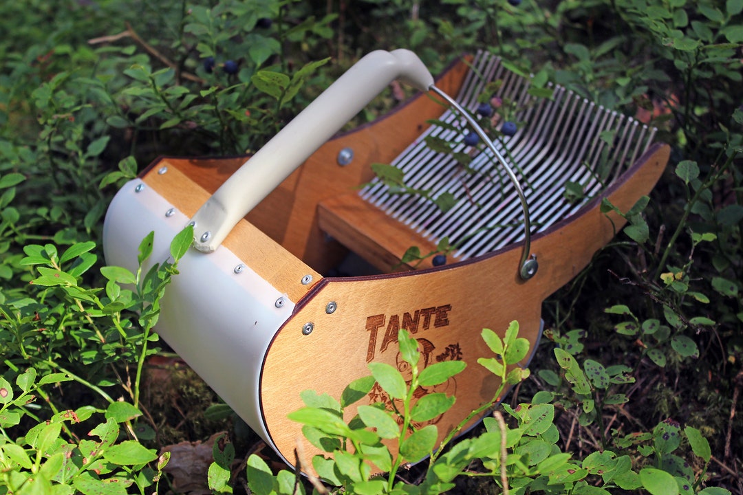 Engraved Wooden Berry Picker | Personalized Garden Tool | Blueberry ...