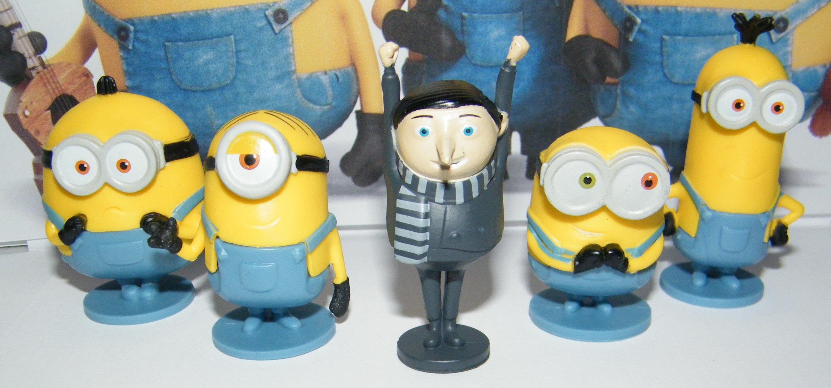 Minions the Rise of Gru Movie Deluxe Party Favors Goody Bag Fillers Set ...