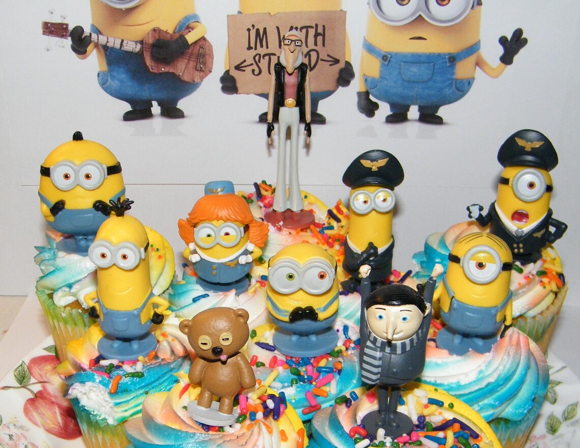 Minions the Rise of Gru Movie Deluxe Cake Toppers Cupcake Decorations ...