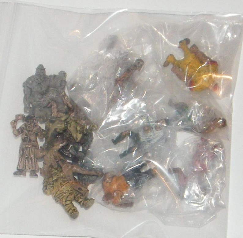 Zombie Apocalypse Deluxe Figure Toy Set of 18 Halloween Party ...