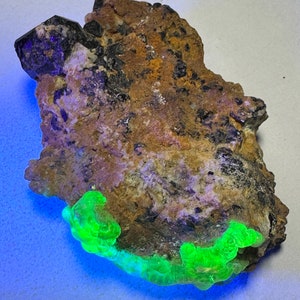 Fluorescent Botryoidal Hyalite Opal on Feldspar and Black Tourmaline ...