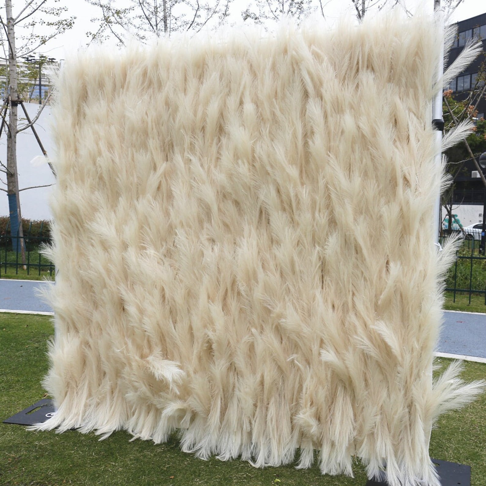 Artifical Simulated Reed Wall Puwei Pampas Grass Wall Event Salon Party ...