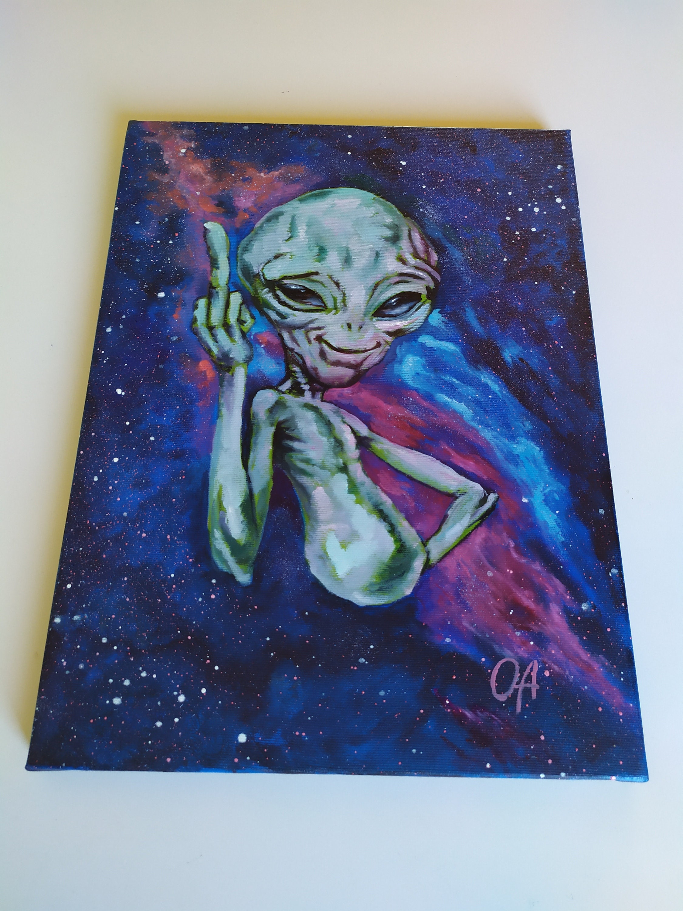 Paul Alien Middle Finger