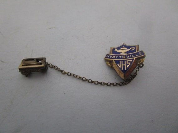 1960 Junior High School Pin & Chain Enameled Hyattsvi… - Gem