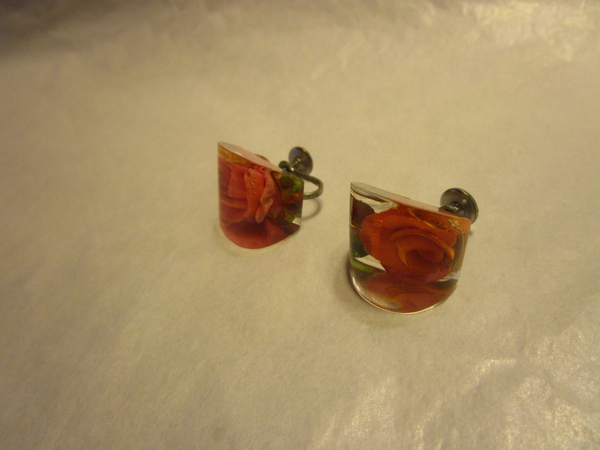 Mid Century Modern Rose Encased in Lucite Screw Back Earrings - Etsy