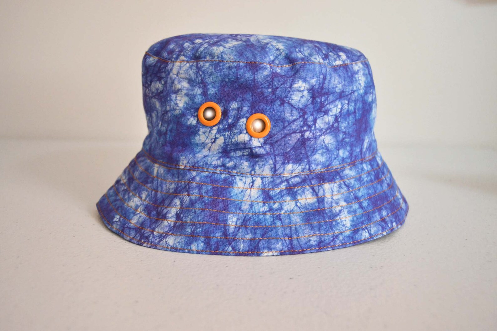 This Reversible Bucket-style Hat Made of a Shibori Tie Dye - Etsy