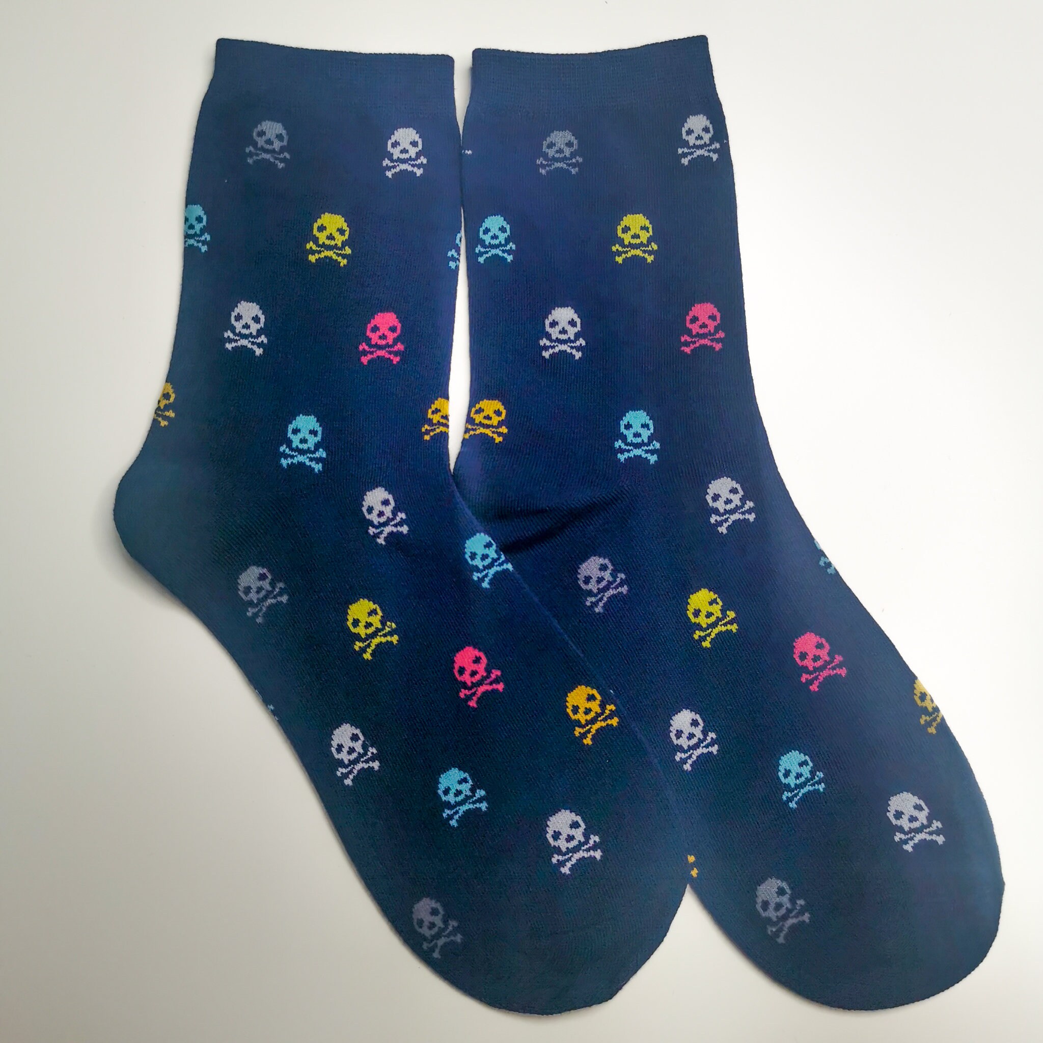 Skull And Crossbones Socks