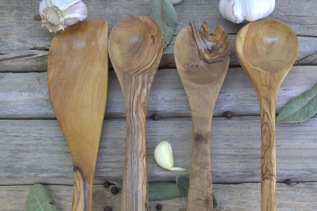 Set of Kitchen Utensils Covered in Olive Wood Olive Wood Spatula and ...