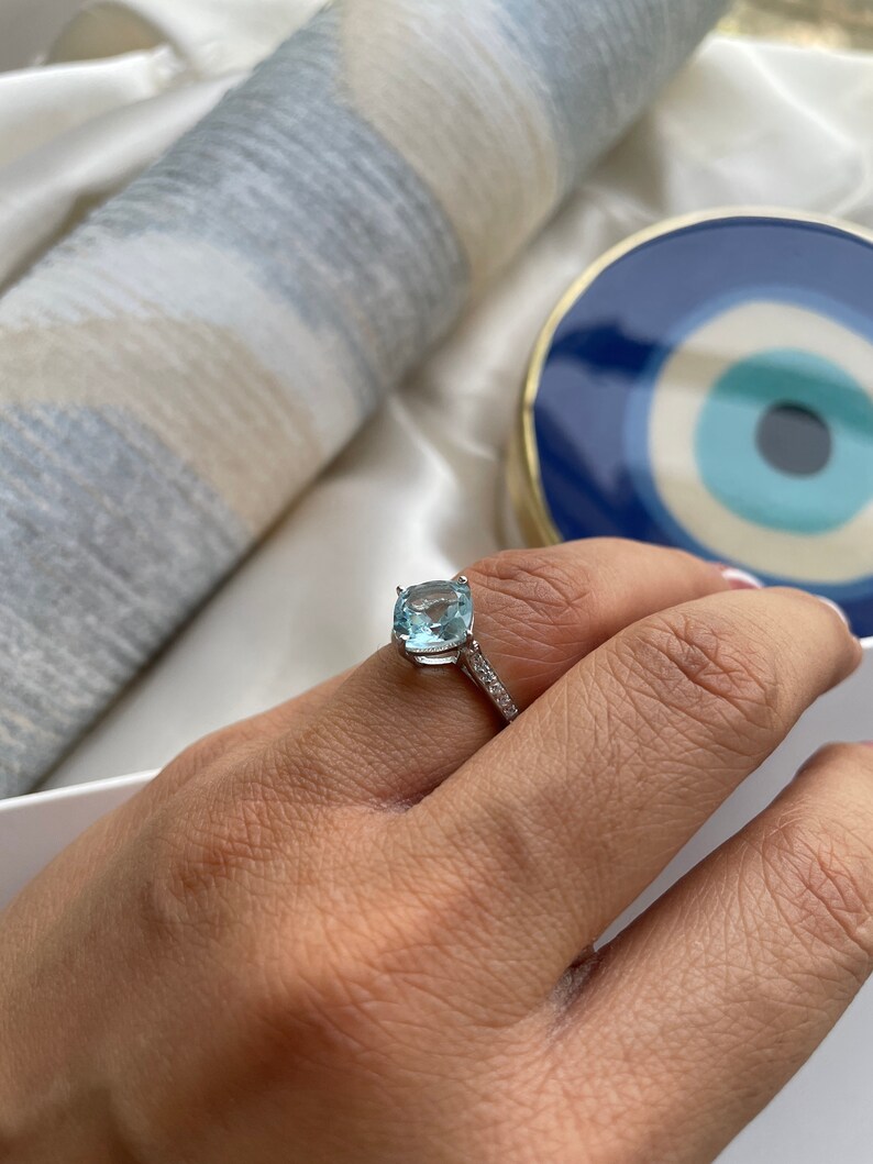 Delicate Sky Blue Topaz Birthstone Ring/silver - Etsy